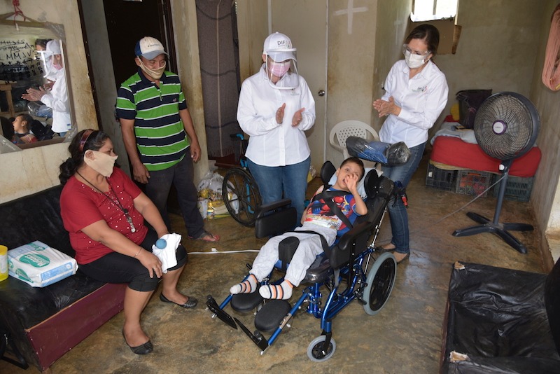 DIF ESTATAL ENTREGA DESPENSAS FAMDES A FAMILIAS DE CAYAL, SAN CAMILO Y ...